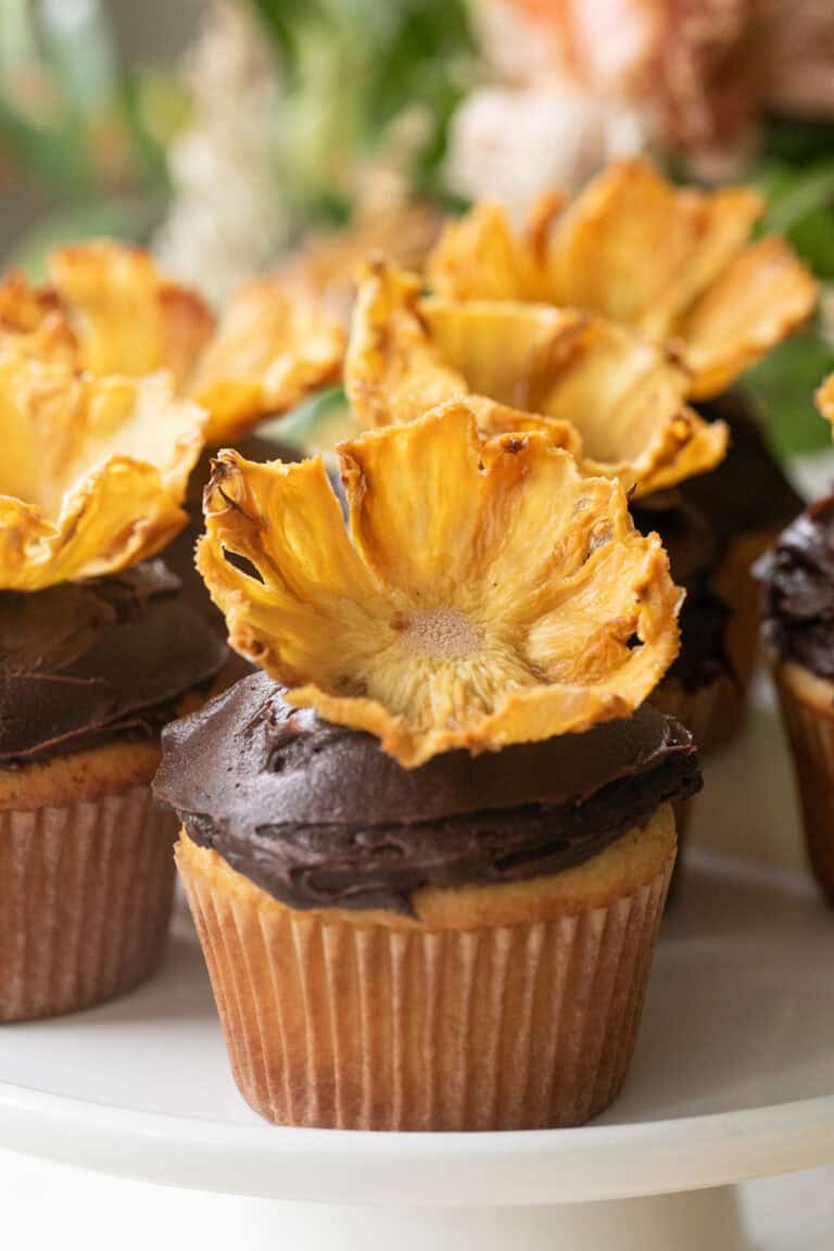 How to Make Pineapple Flowers - Sugar and Charm