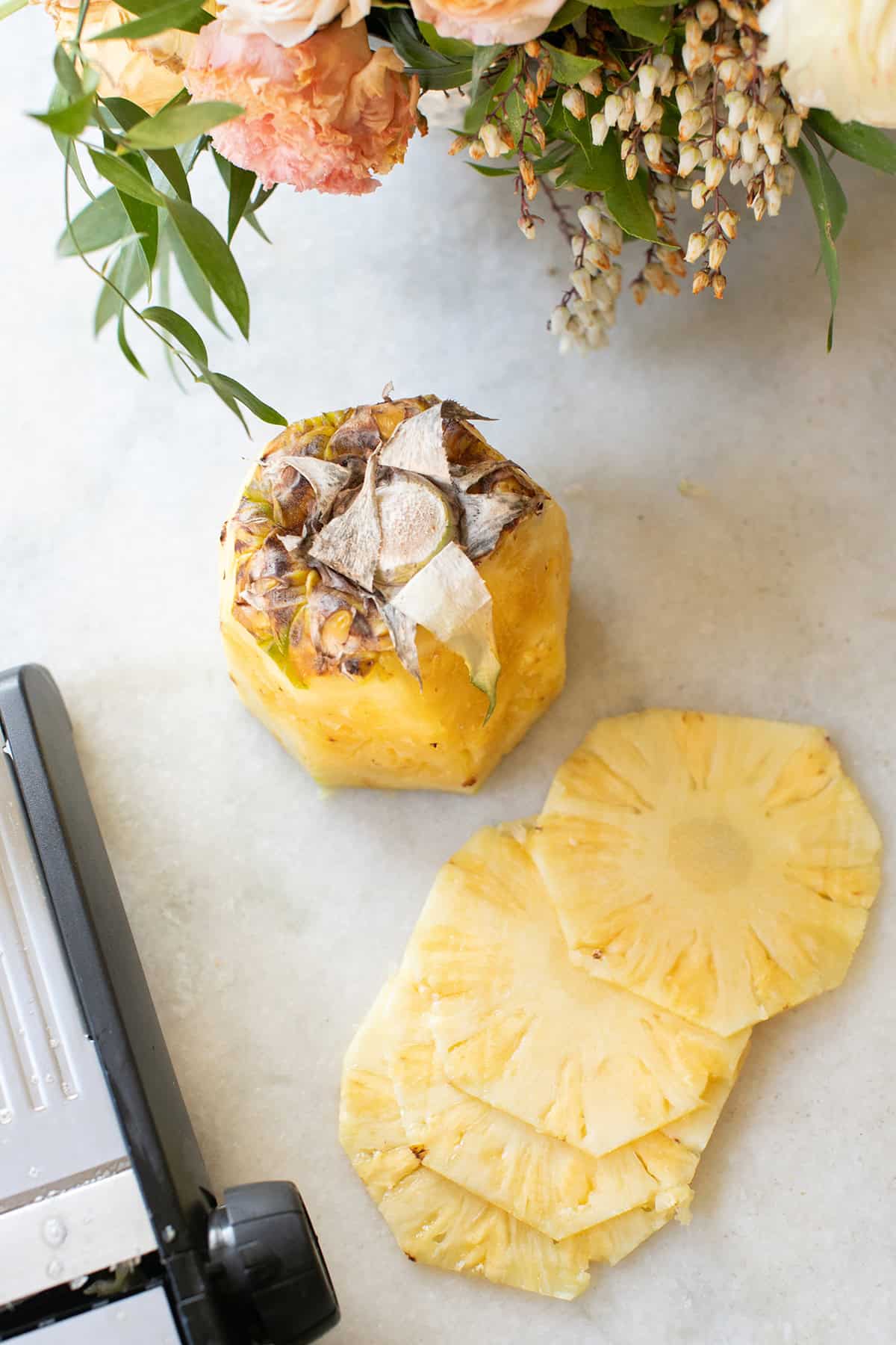 How to Make Pineapple Flowers - Sugar and Charm