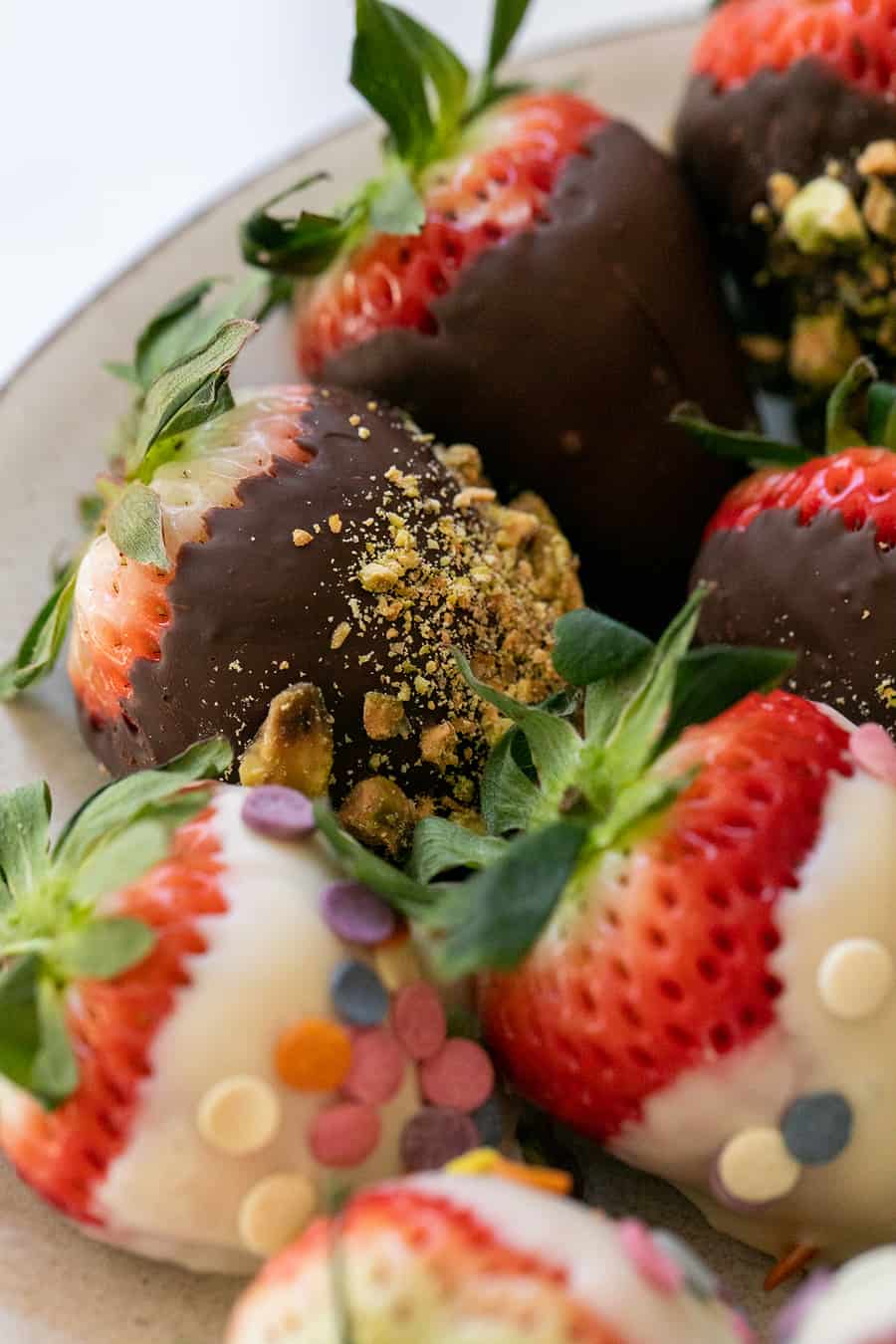 Easy Chocolate Covered Strawberries - Sugar and Charm