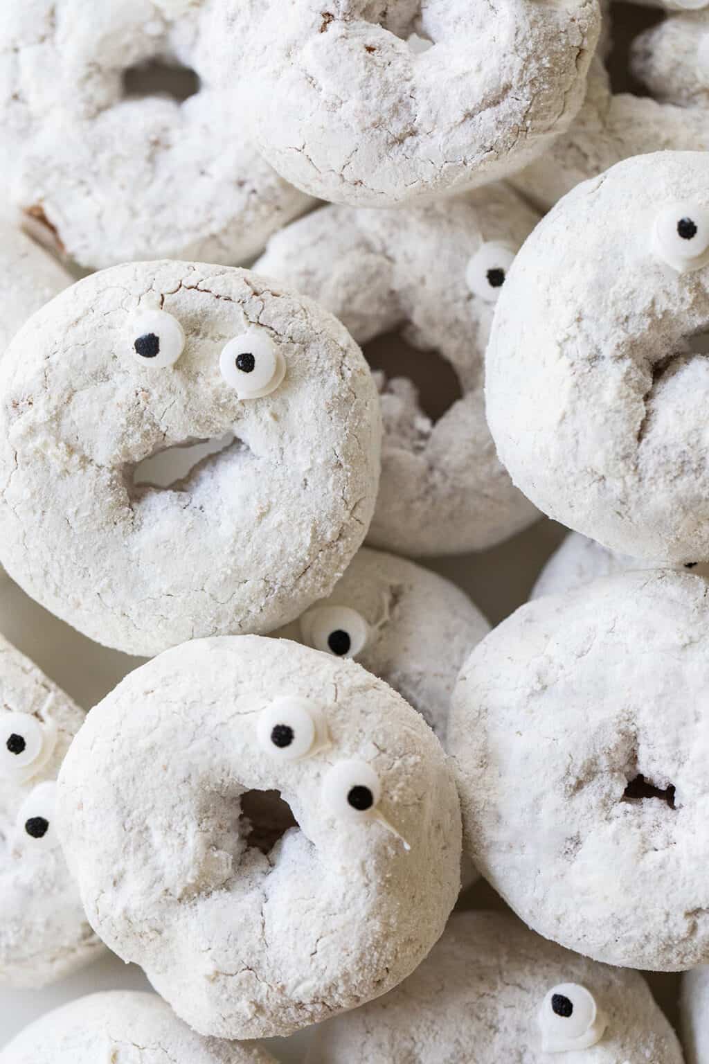 Ghost Themed Halloween Party - Sugar and Charm