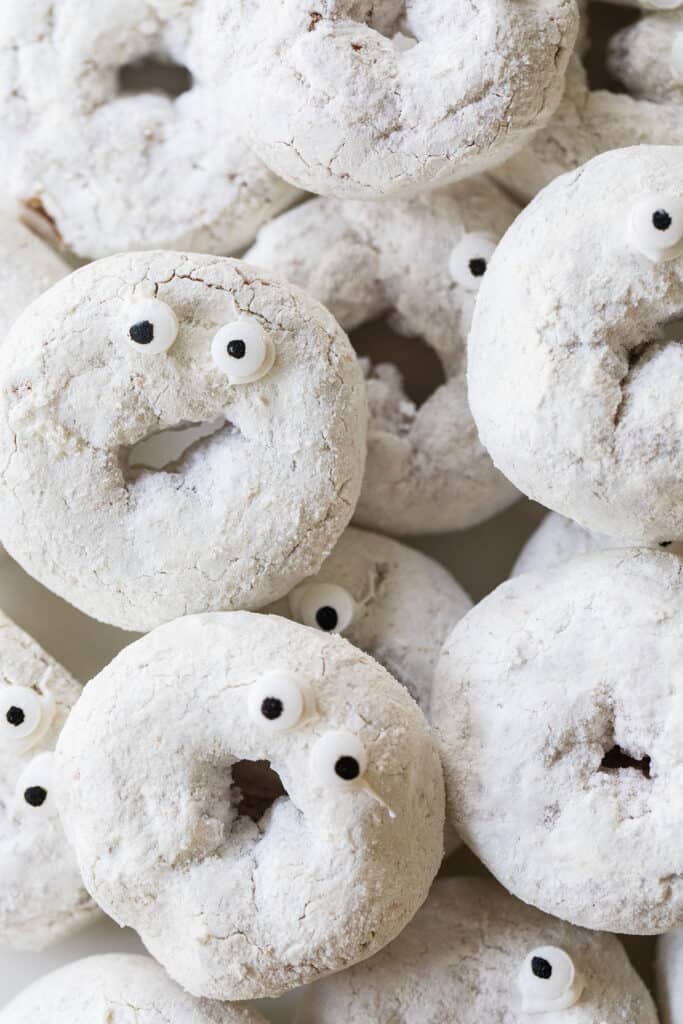 Ghost Themed Halloween Party - Sugar and Charm