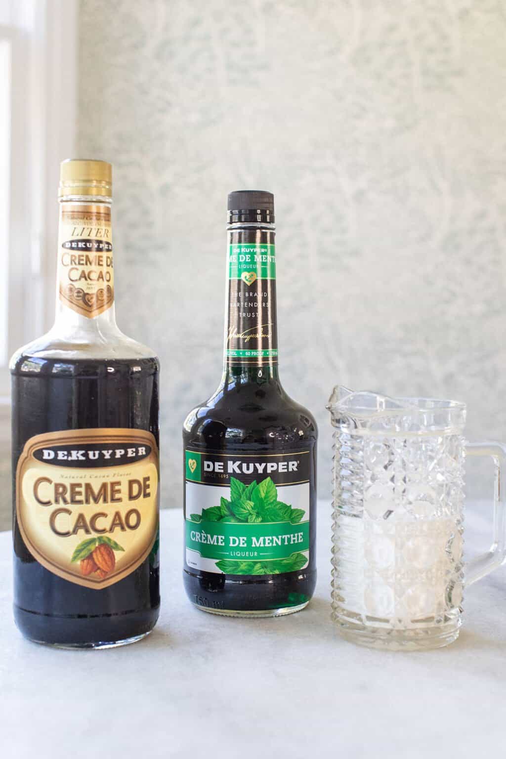 Grasshopper Cocktail Recipe - Sugar and Charm